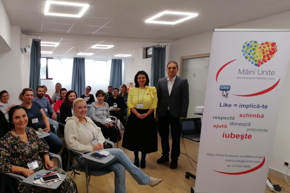 Personalul Spitalului TBC învață cum să comunice cu pacienții