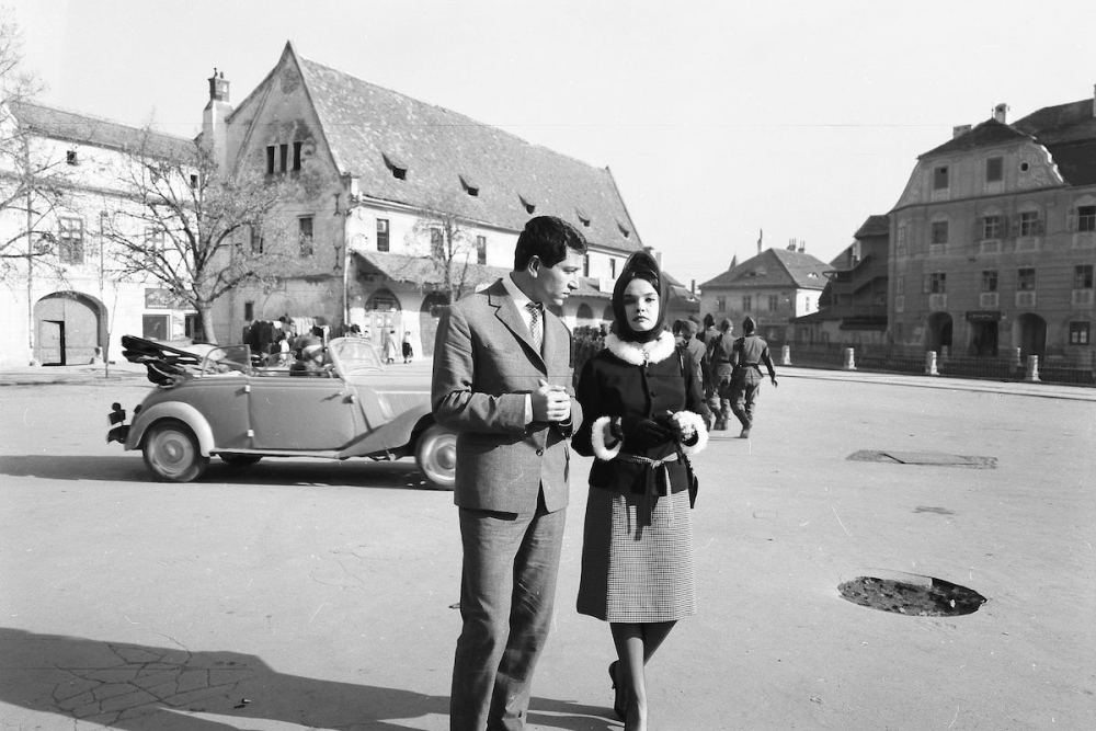 FOTO Sibiul de altă dată: Margareta Pâslaru își face debutul în ...